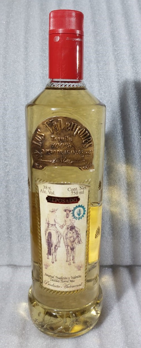 Tequila LOS VALENTONES reposado 100% Agave - 750ml – El Búho Tequilas